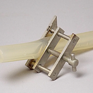 Pince de Mohr réglable - Conservatoire du Patrimoine Hospitalier Régional