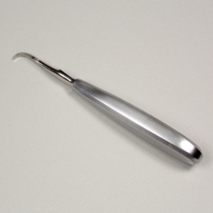 Rugine de Farabeuf - Conservatoire du Patrimoine Hospitalier Régional